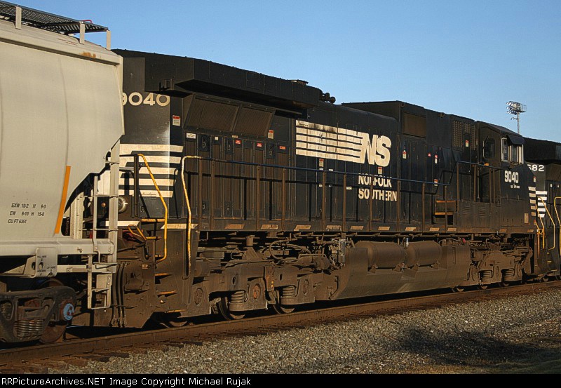 NS 9040